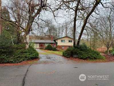 Lake Alice Waterfront Homes (Local Waterfront Specialists)