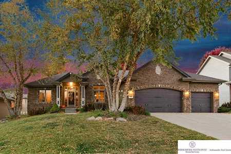 La Vista NE Homes for Sale - La Vista Real Estate