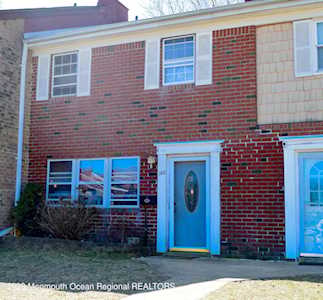 Brick Condos & Townhomes For Sale