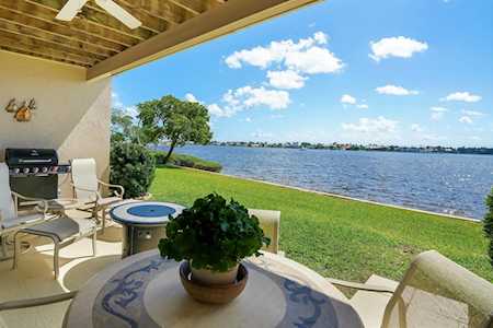 Luxury homes and Luxury Condos in Hypoluxo Florida for Sale