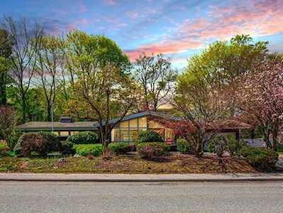 Mid-Century Modern Style Homes for Sale in Massachusetts - Signal Real ...