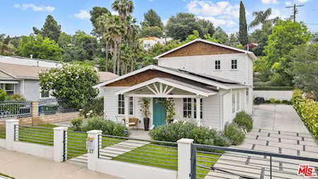 Craftsman Homes for Sale in Los Angeles