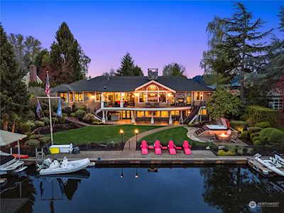 Pros and Cons of Buying a Lake House in Seattle