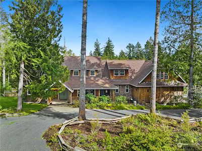 Steamboat Island Waterfront Homes (Local Waterfront Specialists)