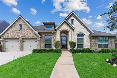 Master Planned Communities in Iowa Colony, Texas