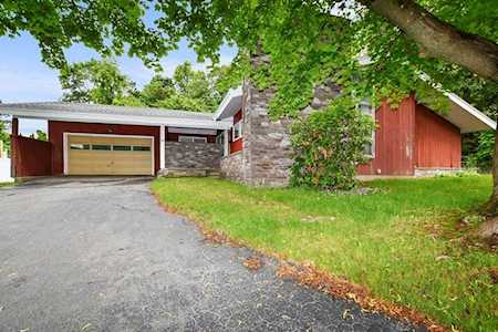Mid-Century Modern Style Homes for Sale in Massachusetts - Signal Real ...