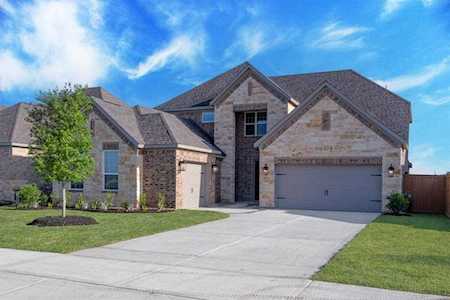 Master Planned Communities in Iowa Colony, Texas