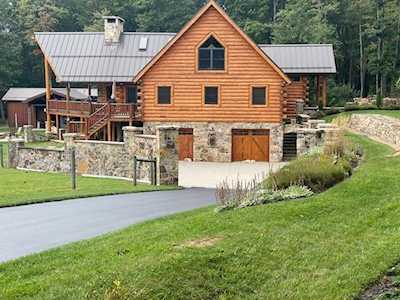 Log Homes and Log Cabins For Sale Near Pittsburgh