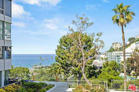 Edgewater Towers Condos for Sale | Pacific Palisades, CA
