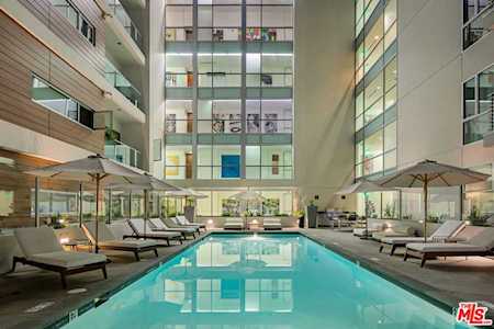 Yucca Corridor | Los Angeles, CA Homes & Real Estate