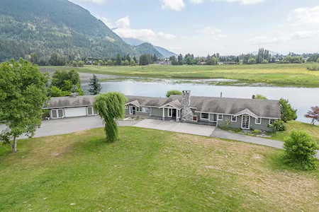 Mission Waterfront Homes For Sale - Mission Waterfront Real Estate