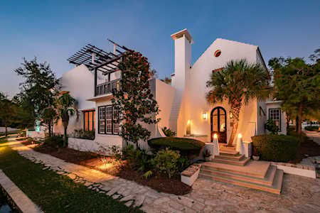 Alys Beach, Florida: Where Mediterranean Magic Meets the Sunshine State
