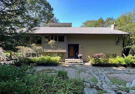 Mid-Century Modern Style Homes for Sale in Massachusetts - Signal Real ...