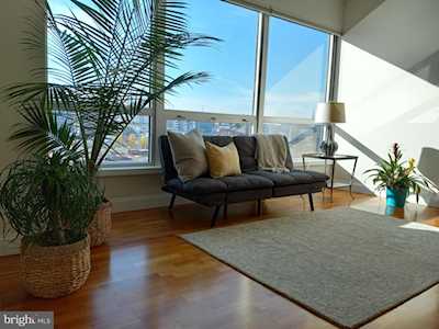 Waterfront Square Condos for Sale | 901 N Penn St Philadelphia