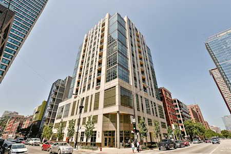 Superior At Lasalle Condos of Chicago | 150 W Superior Street