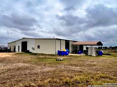 Mico TX Real Estate - Farm and Ranch for Sale in Mico Texas
