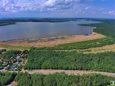 Rural Sturgeon County Alberta Homes with Recreation Use
