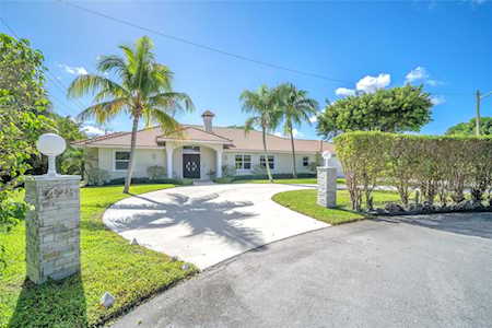 Boca Raton Homes With Multiple Master Suites For Sale - Boca Raton, FL