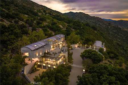 Simi Valley Homes for Sale with a Pool | Simi Valley, CA