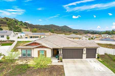 9 Reasons Valley Center San Diego Is a Great Place to Live in 2024 | 2025