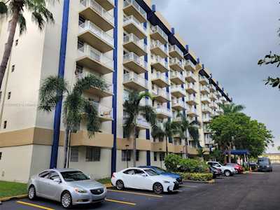 Yolanda Villas Condos For Sale Miami - 4550 NW 9 St, Miami, FL Real Estate