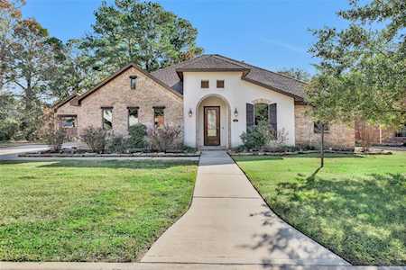 Gated Neighborhoods In and Around The Woodlands, Texas
