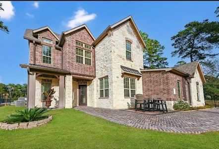 Gated Neighborhoods In and Around The Woodlands, Texas