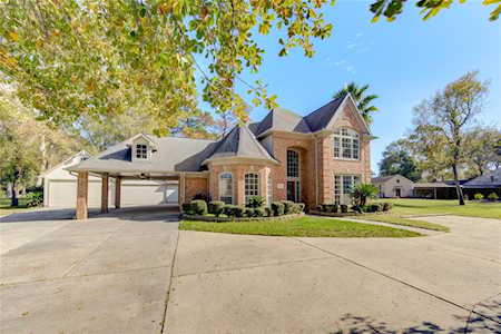 Houston Homes With Acreage For Sale - Houston Acreage Properties
