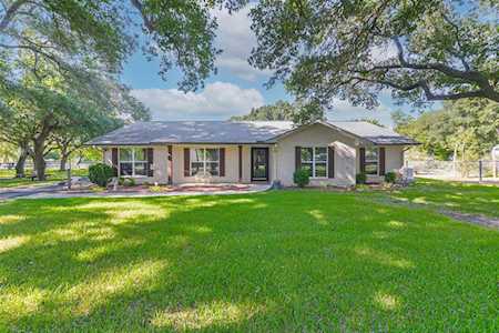 Houston Homes With Acreage For Sale - Houston Acreage Properties