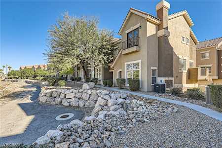 Robindale Villas Townhomes for Sale - Henderson, NV | SeeVegasHomes