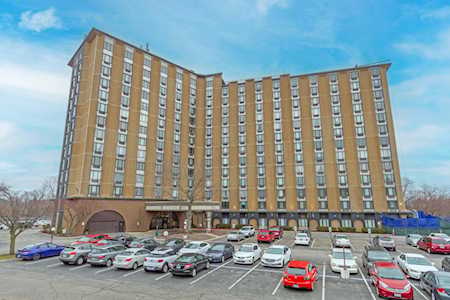 Renaissance Place Condos and Real Estate for sale in Palatine IL
