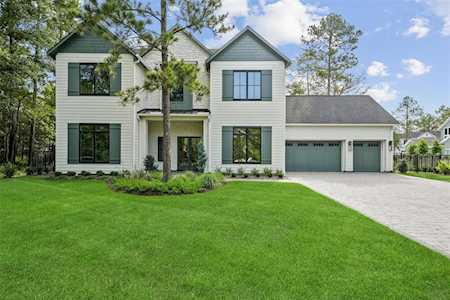 Gated Neighborhoods In and Around The Woodlands, Texas