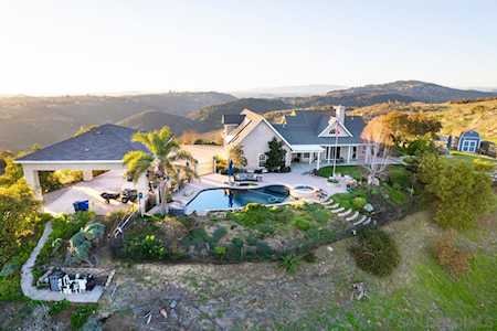 9 Reasons Valley Center San Diego Is a Great Place to Live in 2024 | 2025