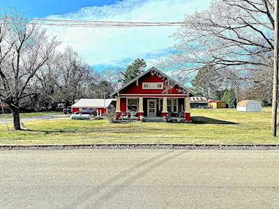 Bell Buckle Real Estate - Homes for Sale in Bell Buckle