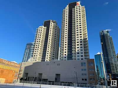 Calahoo Alberta Homes with Heated Garage