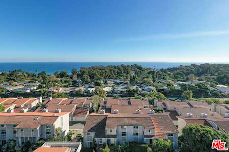 Malibu Villas | Malibu Condos | 28170 - 28400 Rey De Copas Ln Malibu ...