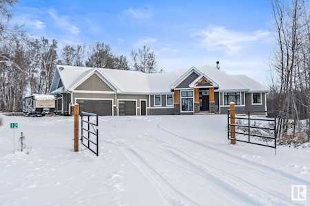 Devon Alberta Homes with Wet Bar