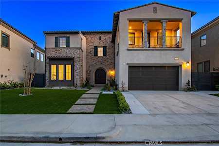 Gated Communities in Porter Ranch | Gated Homes in Porter Ranch
