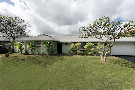 Koolaupoku | Neighborhood Information & Homes For Sale