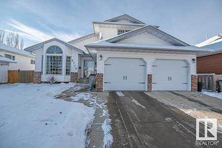 Legal Alberta Homes with Ensuite Bathroom
