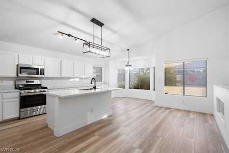 Deerbrooke Estates Homes for Sale in Las Vegas, NV | @seevegashomes