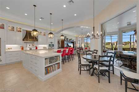 The Strand - Naples Real Estate - Naples Golfing Community