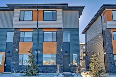 Difference Between Calgary Condos and Townhouses
