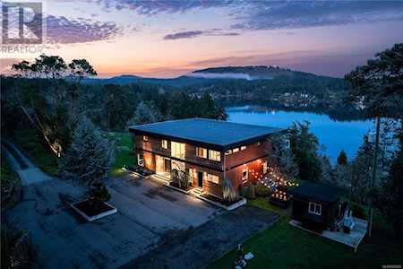 Prospect Lake Houses for Sale & MLS® Listings | Loyal Homes