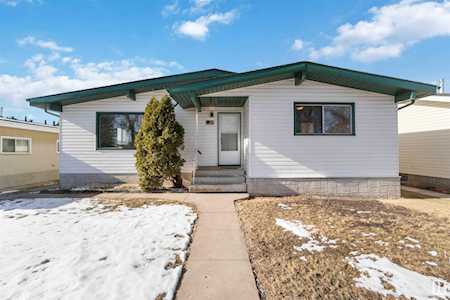 Leduc Alberta Homes with Public Swimming Pool