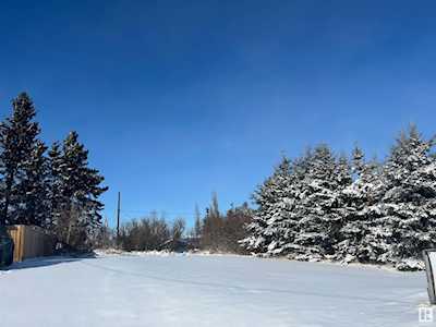Millet Alberta Homes with Schools