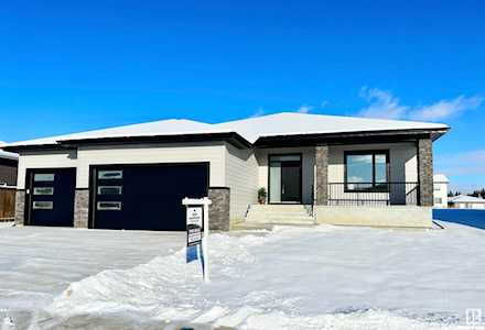 Ardrossan Alberta Homes with Public Transportation