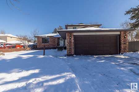 Cardiff Alberta Homes with Hot Tub