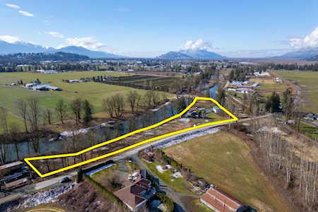 Chilliwack Waterfront Homes For Sale - Chilliwack Waterfront Real Estate