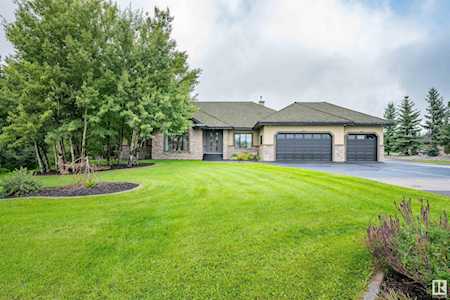 Rural Strathcona County Alberta Homes with Level Land